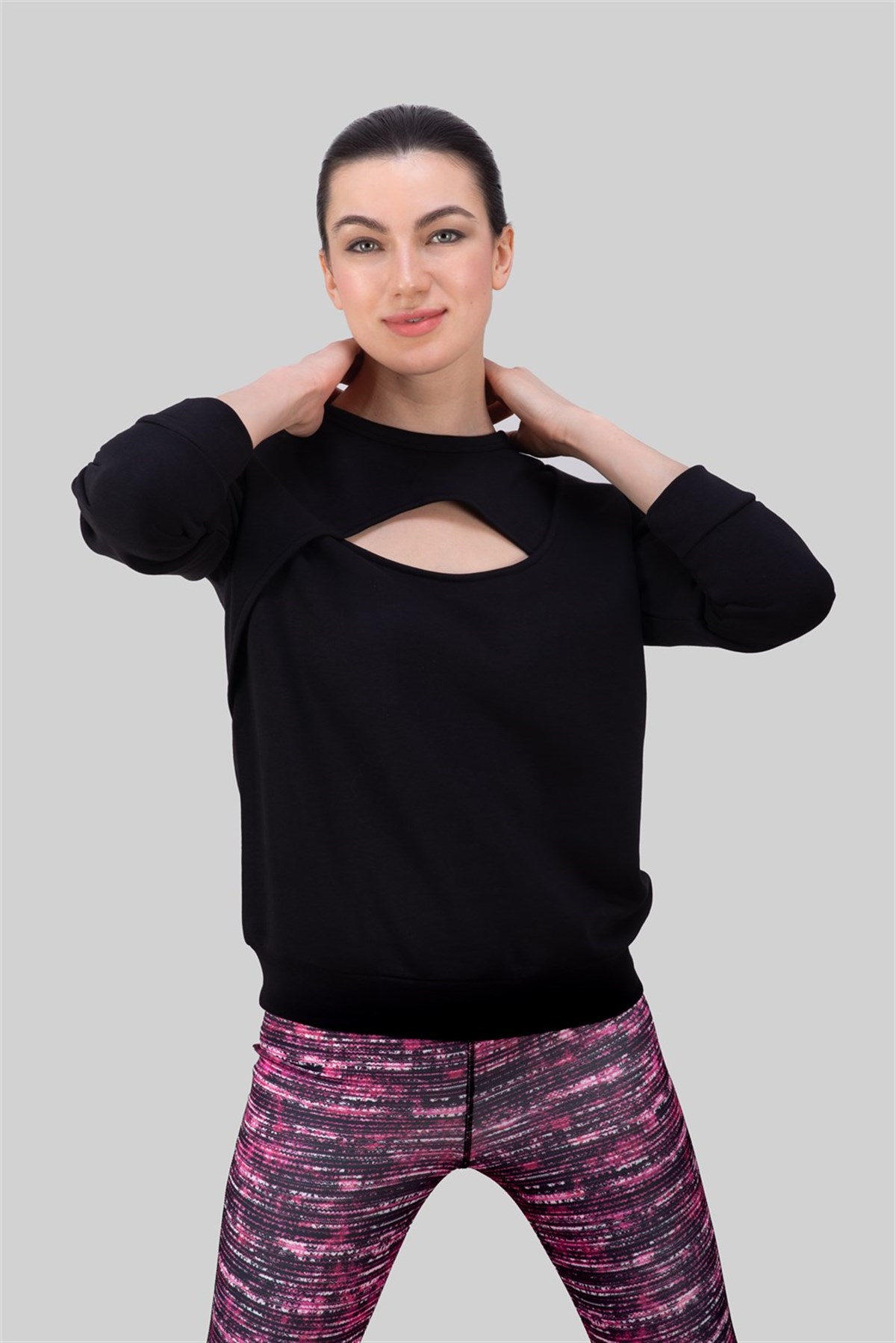 Ebru by Ebru Şallı Ebru Sports Siyah Pencere Detaylı Sweatshirt ...